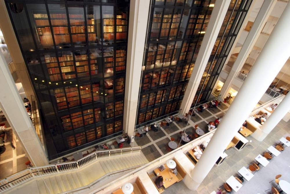 Late-night museum opening hours in London – Museums and attractions in ...