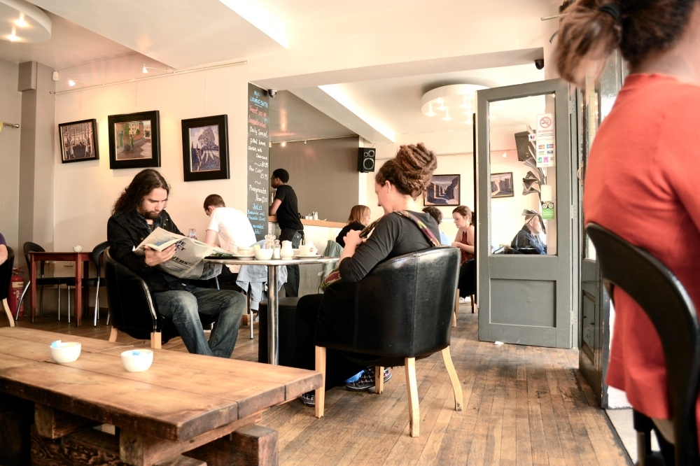 10 Best Pubs In Brixton For Daytime Drinks And Nighttime Tipples
